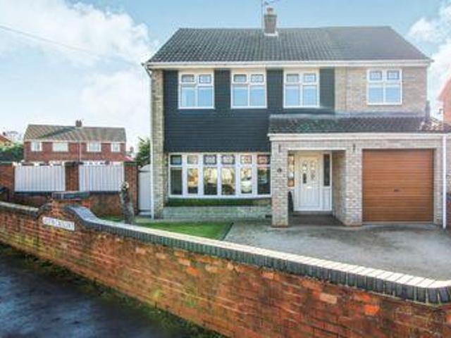 4 Bedrooms Detached house for sale in Ogilvy Drive, Bottesford, Scunthorpe DN17