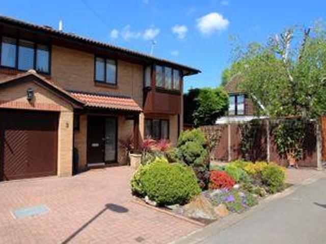 4 Bedrooms Detached house for sale in Old Park View, Enfield EN2