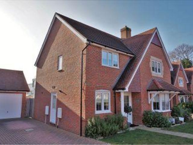 4 Bedrooms Detached house for sale in Austen Gate, Worthing BN14
