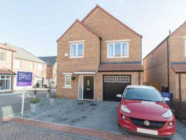 4 Bedrooms Detached house for sale in Avocet Close, Mexborough S64