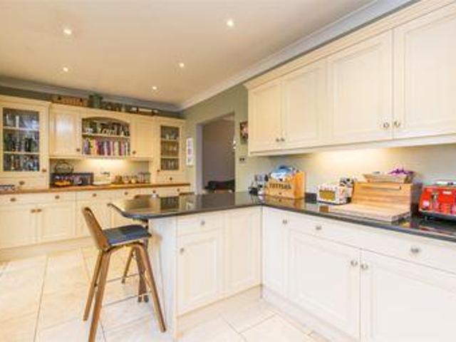 4 Bedrooms Detached house for sale in Abingdon Road, Drayton, Abingdon, Oxfordshire OX14