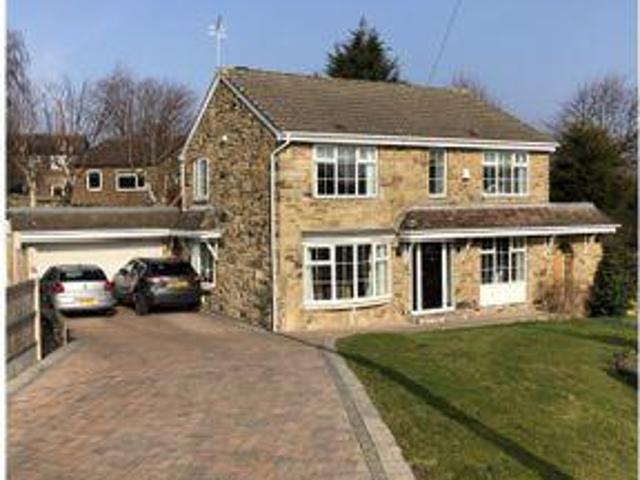 4 Bedrooms Detached house for sale in Adel Mead, Leeds LS16