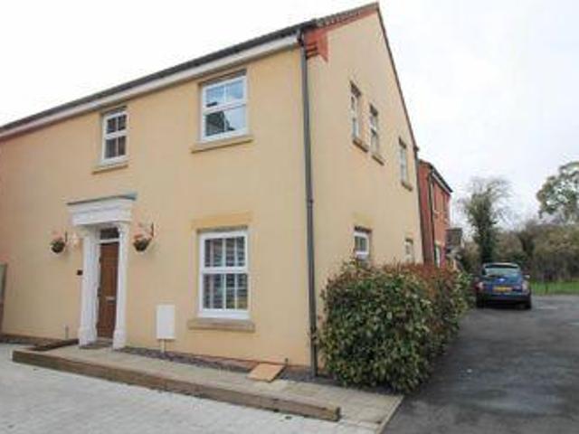 4 Bedrooms Detached house for sale in All Saints Close, Longwell Green BS30