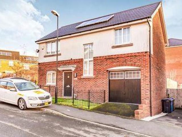 4 Bedrooms Detached house for sale in Alvingham Avenue, Oldham, Tameside, Greater Manchester OL8
