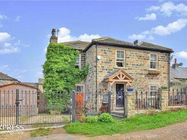 4 Bedrooms Detached house for sale in Applehaigh Lane, Notton, Wakefield, West Yorkshire WF4