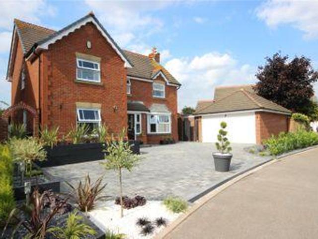 4 Bedrooms Detached house for sale in Arden Close, Bradley Stoke, Bristol BS32