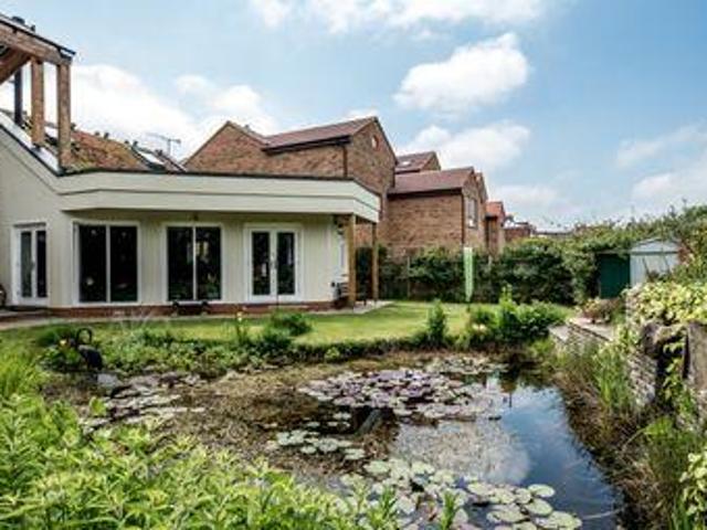 4 Bedrooms Detached house for sale in Ashford Crescent, Grange Farm, Milton Keynes MK8