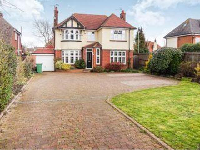 4 Bedrooms Detached house for sale in Ashford Road, Maidstone ME14