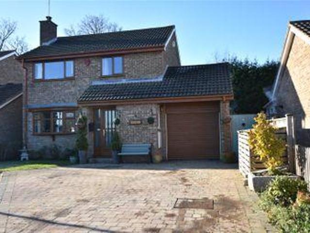 4 Bedrooms Detached house for sale in Ashwood, Leeds, West Yorkshire LS14