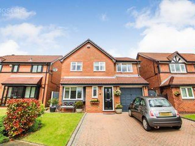 4 Bedrooms Detached house for sale in Ashwood, Radcliffe M26
