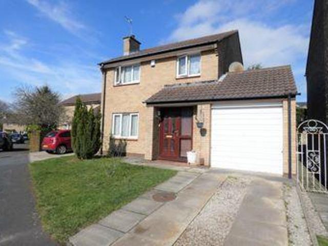 4 Bedrooms Detached house for sale in Aspen Mount, Leeds LS16