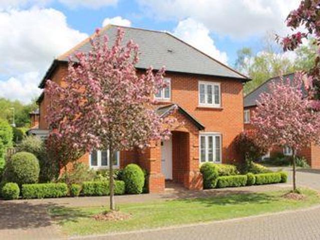 4 Bedrooms Detached house for sale in Bakeland Gardens, Alresford SO24