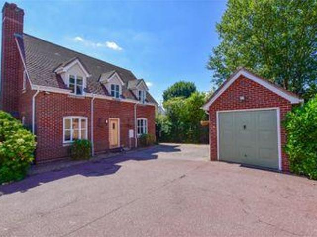 4 Bedrooms Detached house for sale in Barn Fields, Stanway, Colchester, Essex CO3