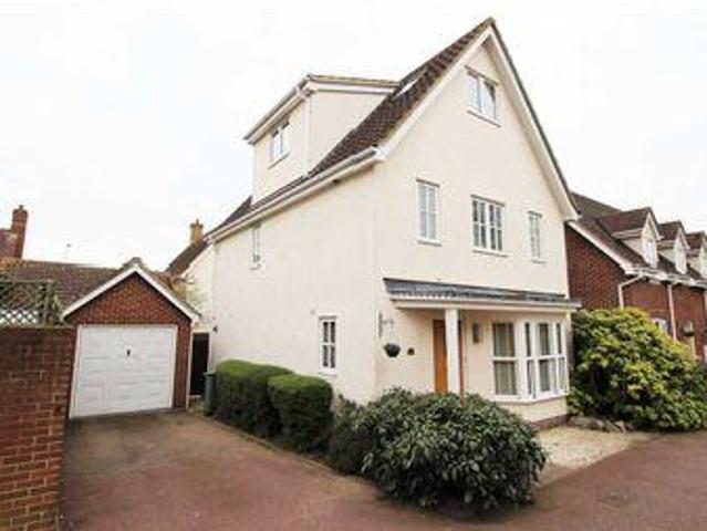 4 Bedrooms Detached house for sale in Barnfields, Stanway, Colchester CO3