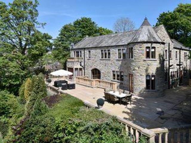 4 Bedrooms Detached house for sale in Barnsley Road, Newmillerdam, Wakefield WF2