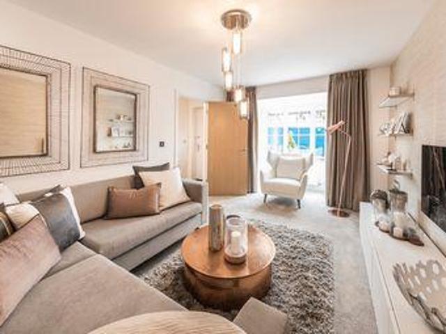 4 Bedrooms Detached house for sale in Barton Lane, Eccles M30