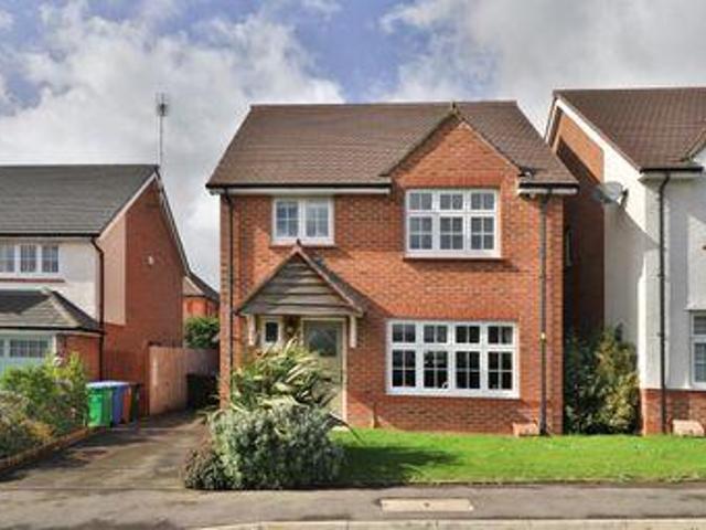 4 Bedrooms Detached house for sale in Bateman Avenue, Wardle OL12