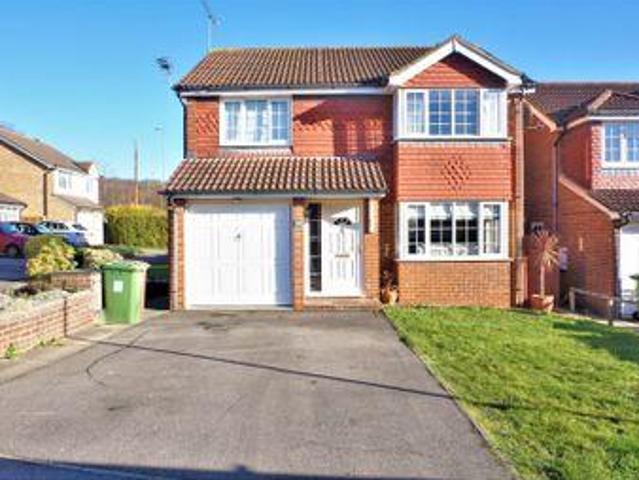 4 Bedrooms Detached house for sale in Baynham Close, Bexley DA5