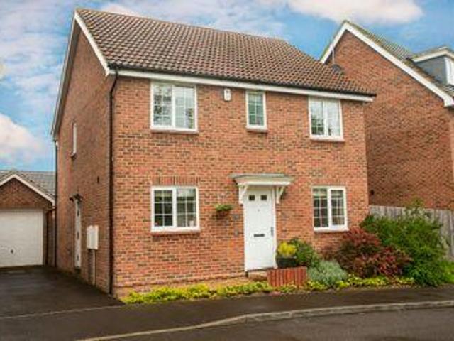 4 Bedrooms Detached house for sale in Beatty Rise, Spencers Wood, Reading RG7