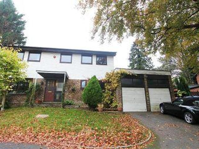 4 Bedrooms Detached house for sale in Betula Close, Kenley, London CR8