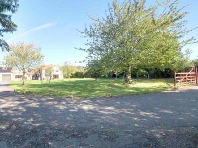 4 Bedrooms Detached house for sale in Biggin, Leeds LS25