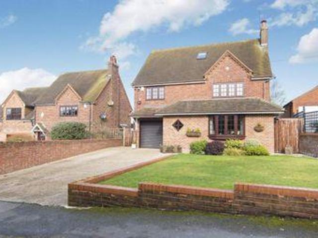 4 Bedrooms Detached house for sale in Bingham Cottages, Moss End RG42