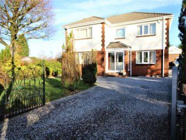 4 Bedrooms Detached house for sale in Black Lion Road, Cross Hands, Llanelli SA14