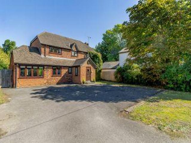 4 Bedrooms Detached house for sale in Blacknest Road, Isington, Alton GU34