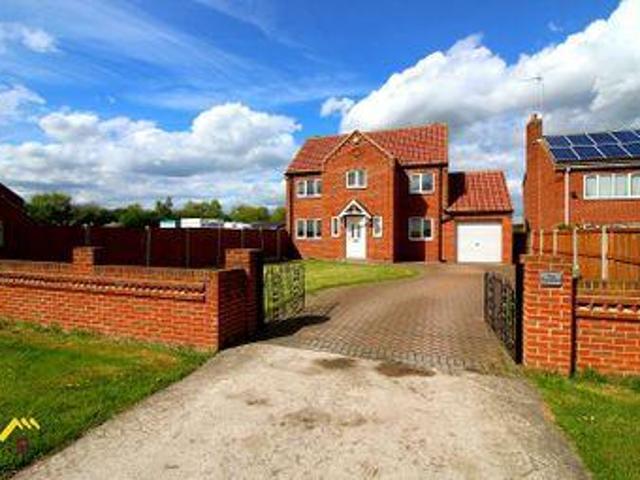 4 Bedrooms Detached house for sale in Bloomhill Road, Moorends DN8