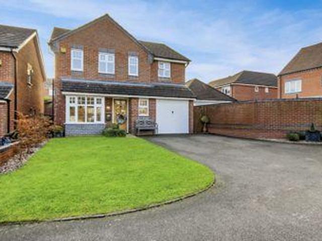 4 Bedrooms Detached house for sale in Bluebell Hollow, Stafford ST17