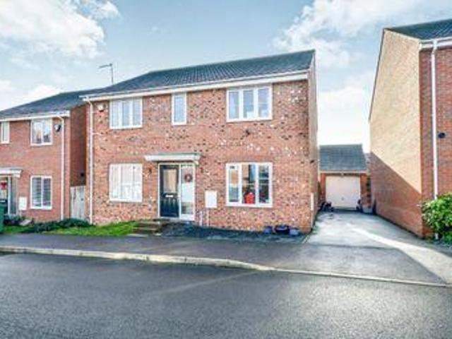 4 Bedrooms Detached house for sale in Bluebell Wood Lane, Clipstone Village, Mansfield NG21