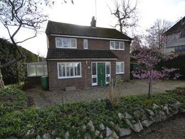 4 Bedrooms Detached house for sale in Blythwood Gardens, Stansted CM24