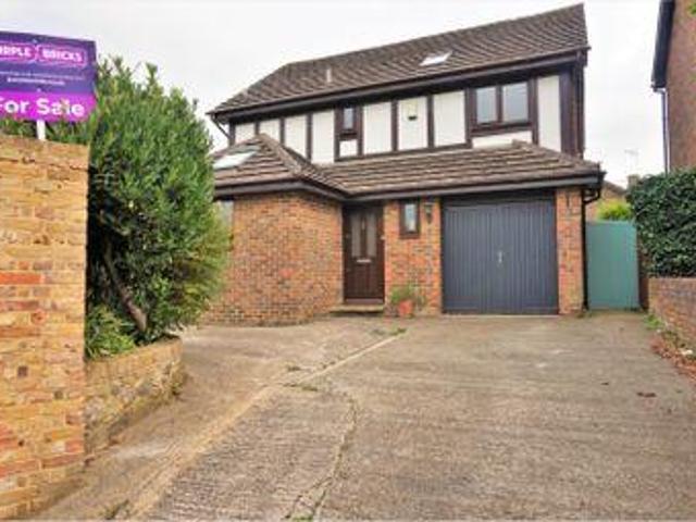 4 Bedrooms Detached house for sale in Bower Mount Road, Maidstone ME16