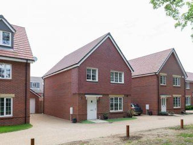 4 Bedrooms Detached house for sale in Bowler Gardens, Abingdon OX14