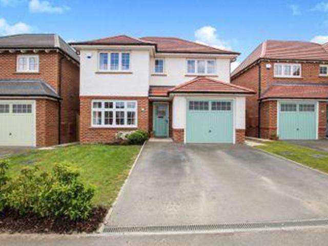 4 Bedrooms Detached house for sale in Bramley Park Avenue, Sherburn In Elmet LS25