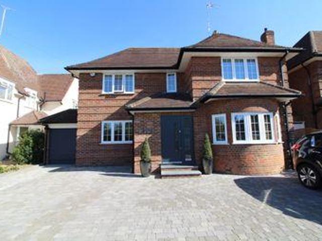 4 Bedrooms Detached house for sale in Bradmore Way, Brookmans Park AL9