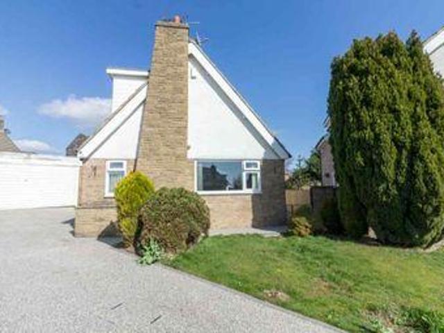 4 Bedrooms Detached house for sale in Brearcliffe Drive, Bradford BD6