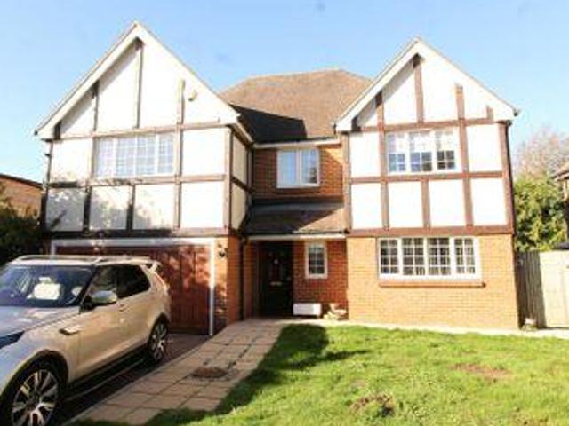4 Bedrooms Detached house for sale in Brighton Road, Banstead SM7