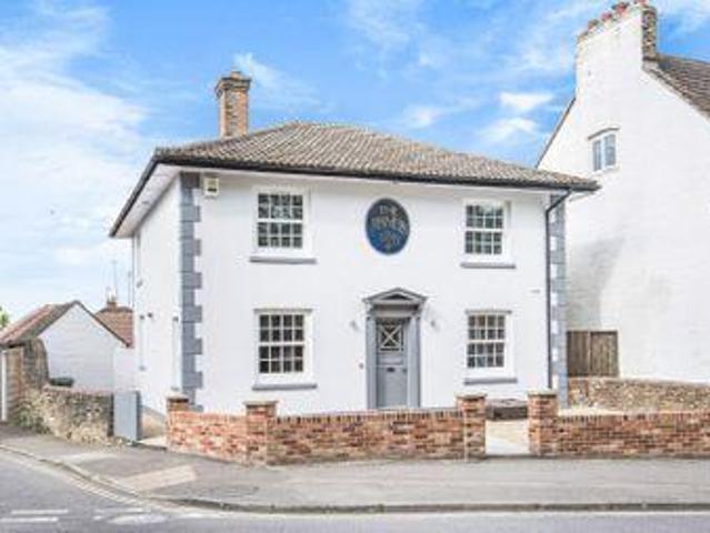 4 Bedrooms Detached house for sale in Brighton Road, Horsham RH13