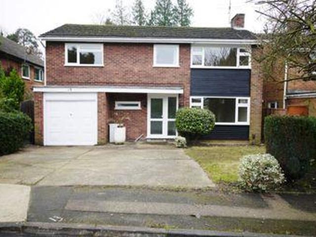 4 Bedrooms Detached house for sale in Brookdene Drive, Northwood HA6