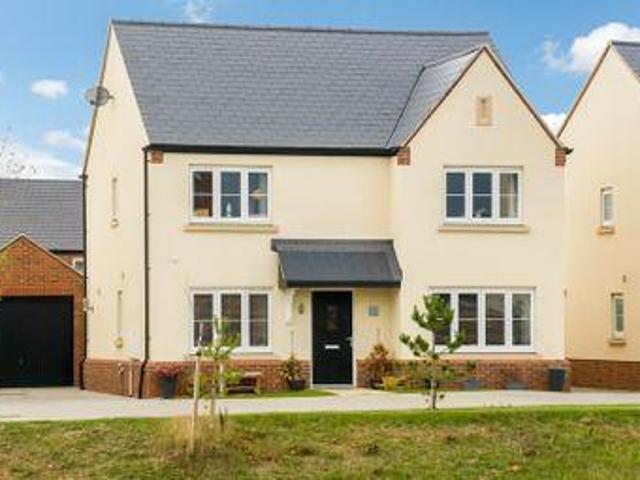 4 Bedrooms Detached house for sale in Broad Way, Upper Heyford, Bicester OX25
