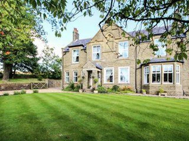 4 Bedrooms Detached house for sale in Broadhead Road, Turton, Bolton BL7