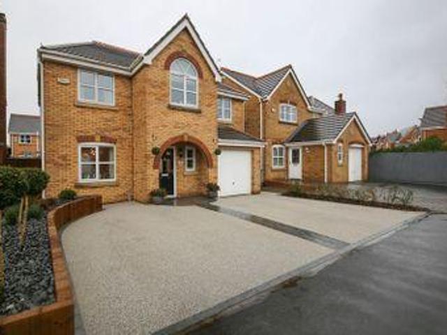 4 Bedrooms Detached house for sale in Canning Close, Hindley, Wigan WN2