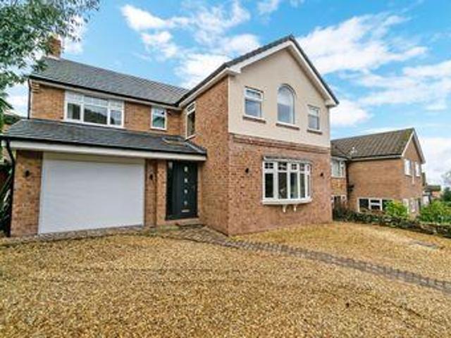 4 Bedrooms Detached house for sale in Carriage Drive, Frodsham WA6