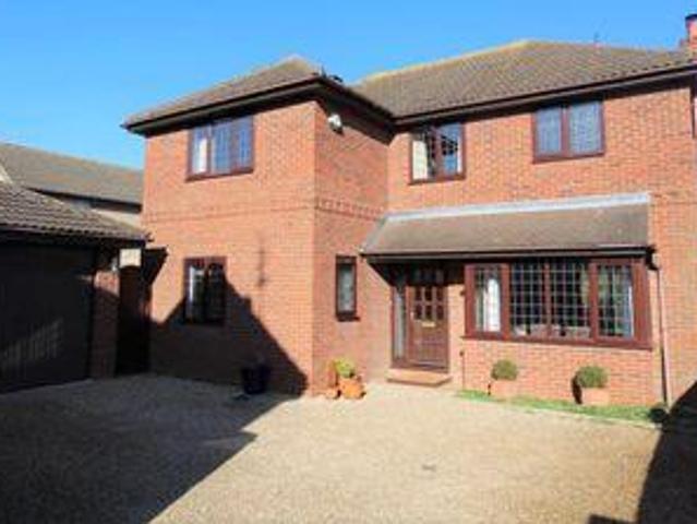 4 Bedrooms Detached house for sale in Centaury Close, Stanway, Colchester CO3