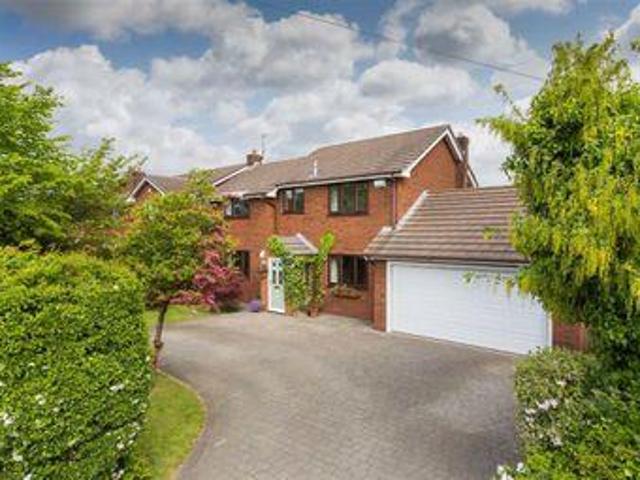 4 Bedrooms Detached house for sale in Chapel Road, Hesketh Bank, Preston PR4