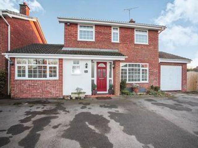 4 Bedrooms Detached house for sale in Chatsworth Drive, Nuneaton CV11