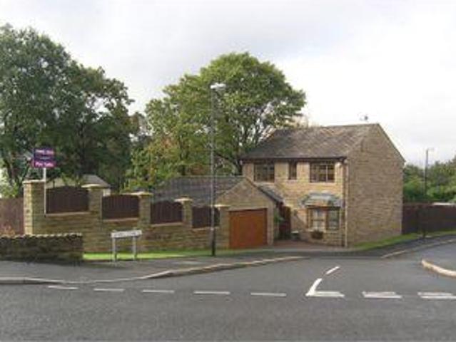 4 Bedrooms Detached house for sale in Chimes Court, Oldham OL4
