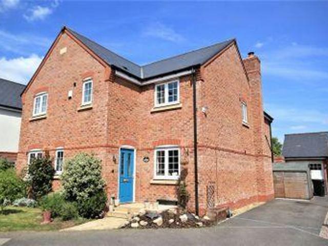 4 Bedrooms Detached house for sale in Church Close, Tilstock, Whitchurch SY13