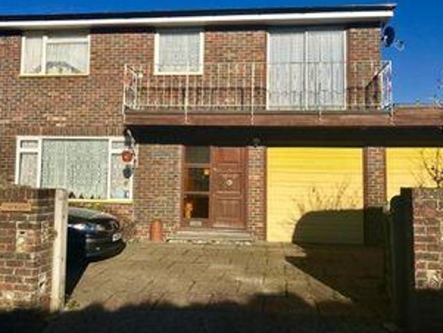 4 Bedrooms Detached house for sale in Church Hill, Newhaven, East Sussex. BN9